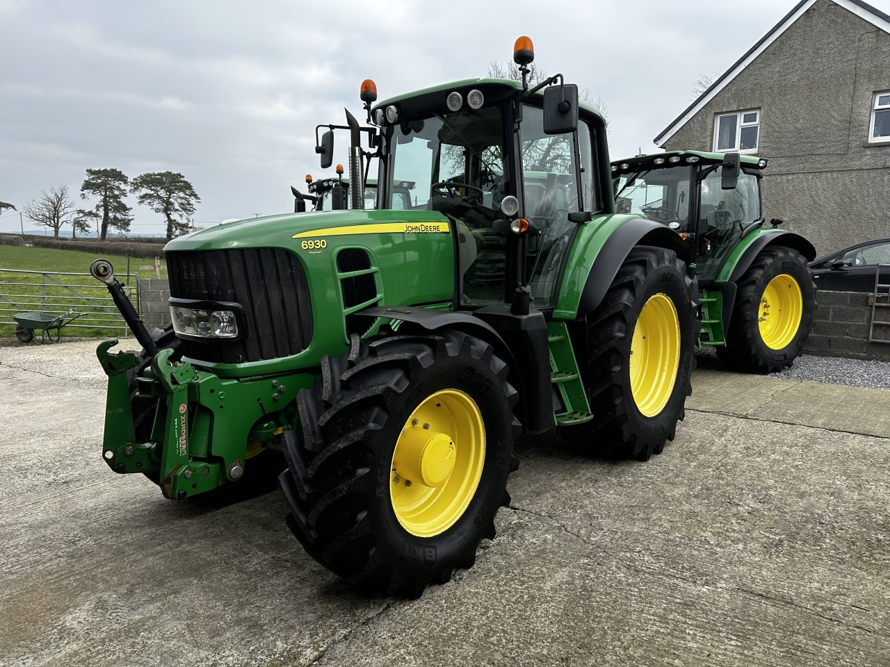 JOHN DEERE 6930 TRACTOR 50K AUTOQUAD | RG Tractors